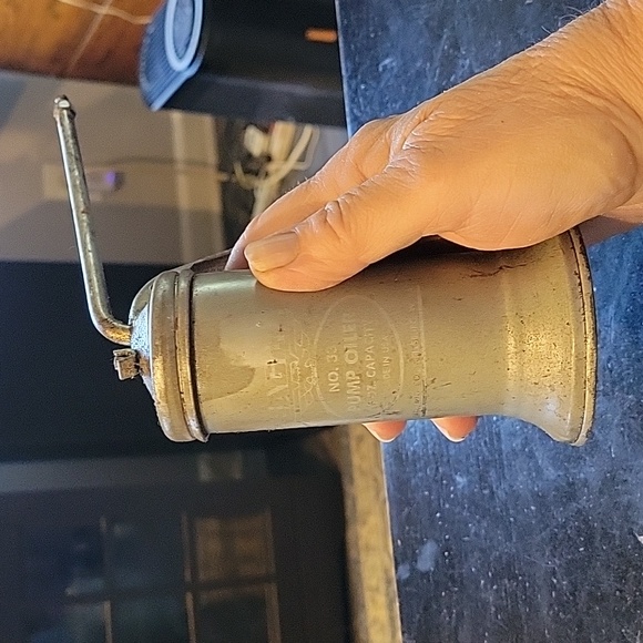 Eagle Oil Co. | Other | Vintage Oil Caneagle 33 Pump Oiler Can Made In ...